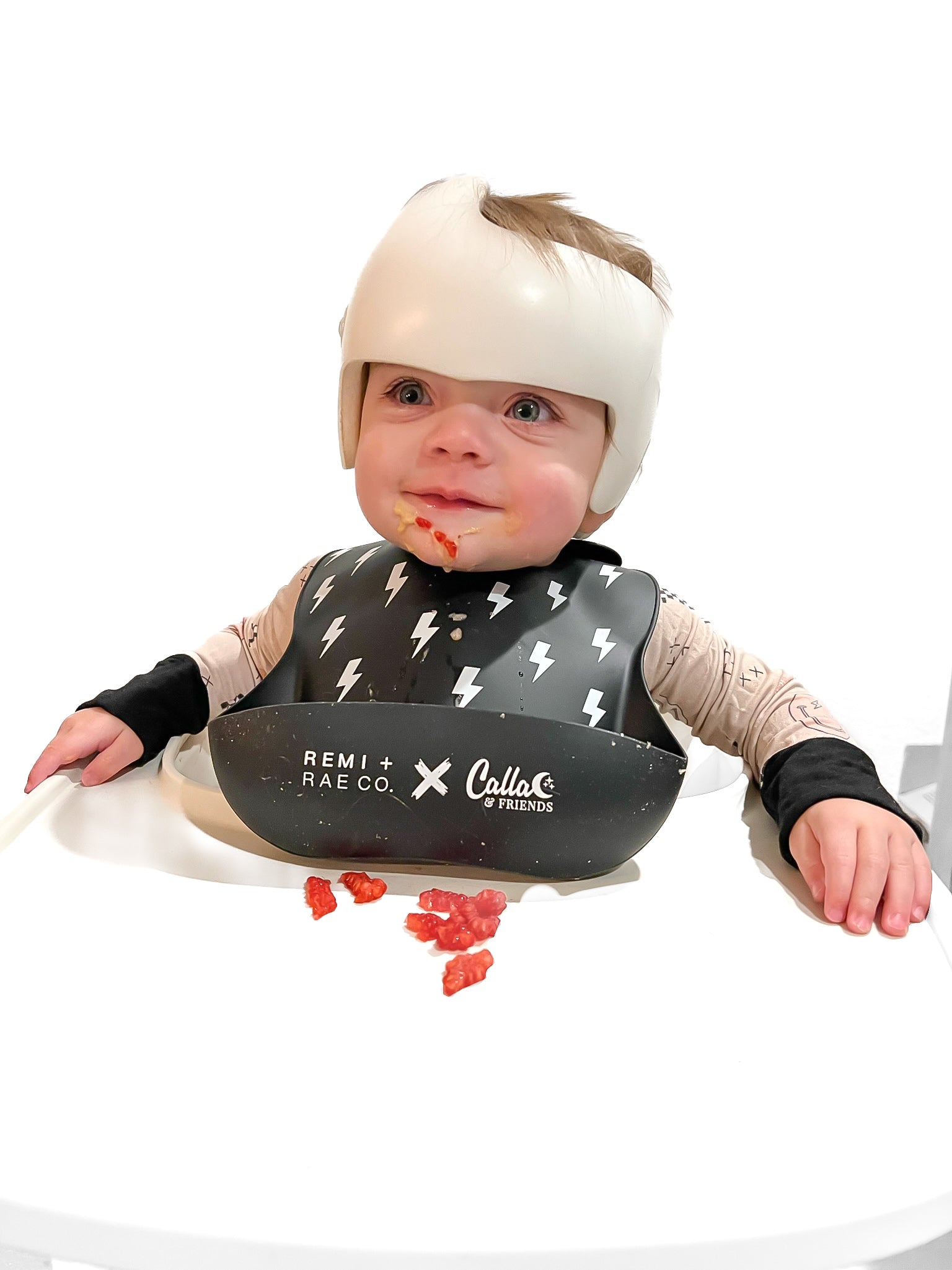 Open media 4 in modal