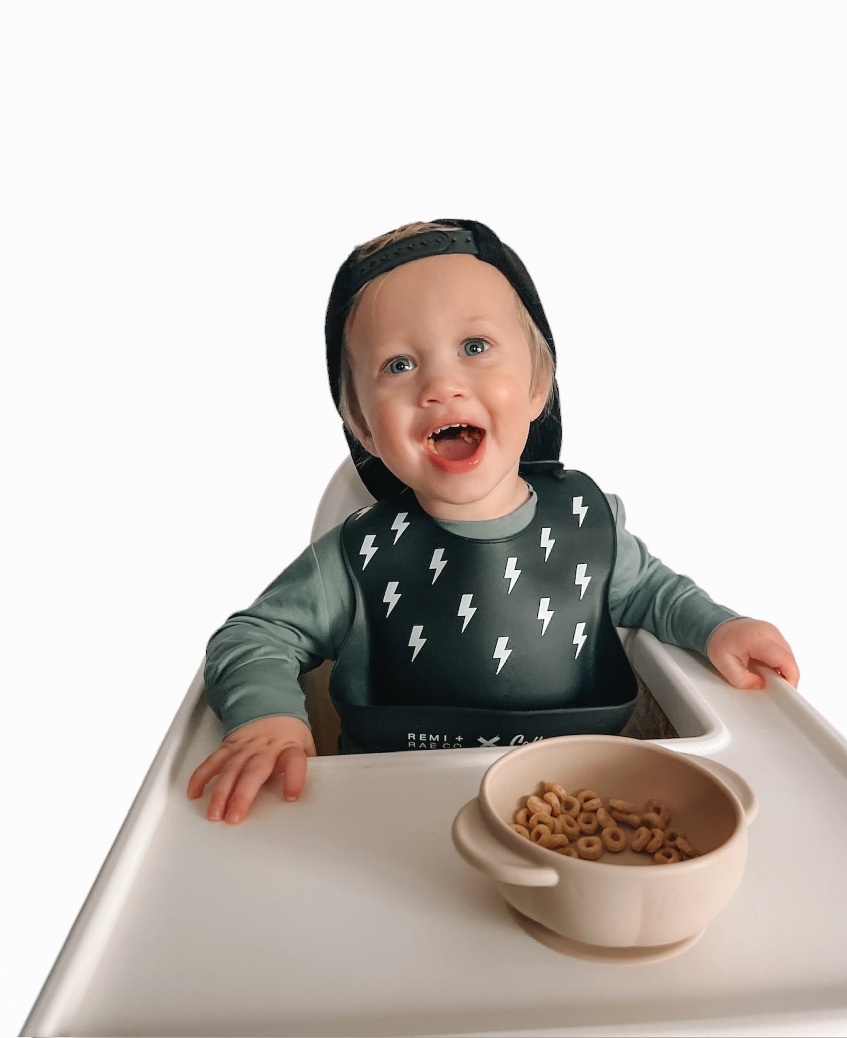 Open media 3 in modal